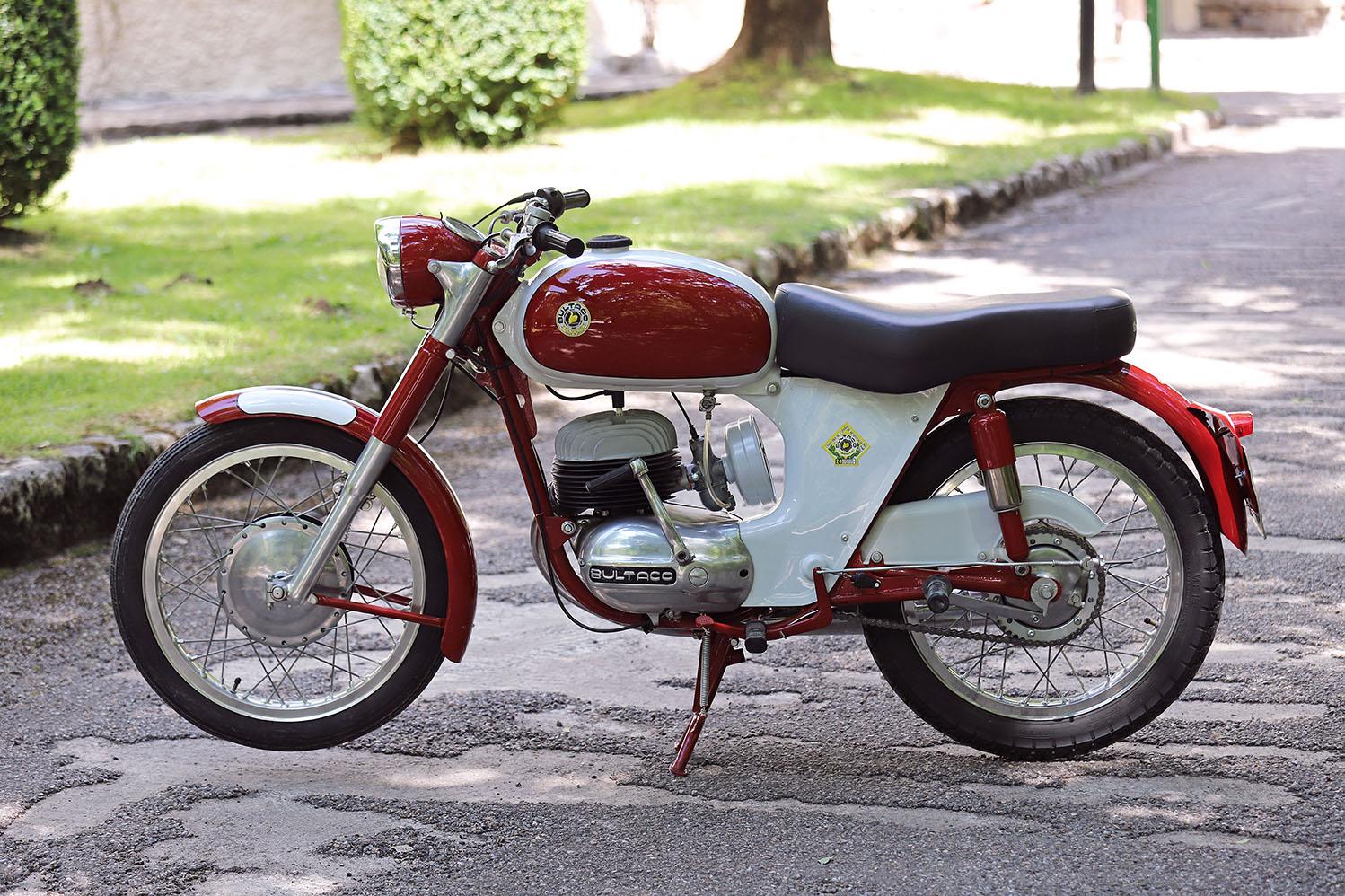 Bultaco Senior 200 - 1966 (Lot n°15) - Le Musée de la Moto | 120 Motos ...